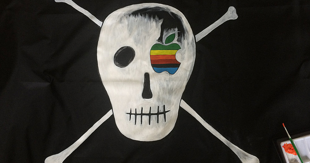 Над кампусом Apple на Infinite Loop поднят пиратский флаг | AppleInsider.ru