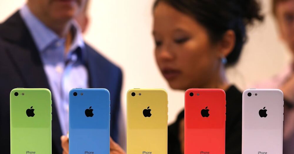 Nothing делает свой iPhone 5c на Android за 15 000 рублей. Посмотрите ...