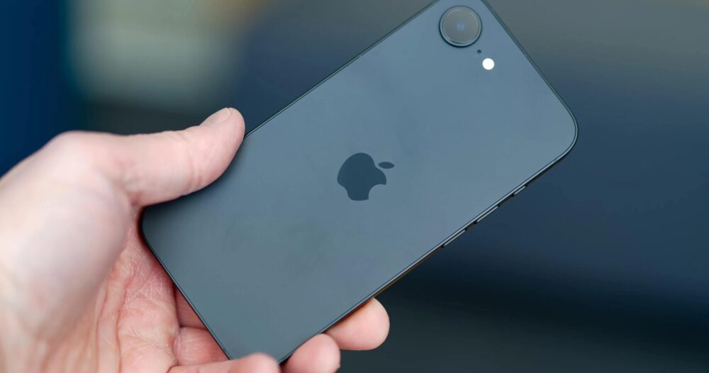 Почему стоит купить iPhone 16e и кому подойдет новый смартфон Apple | AppleInsider.ru